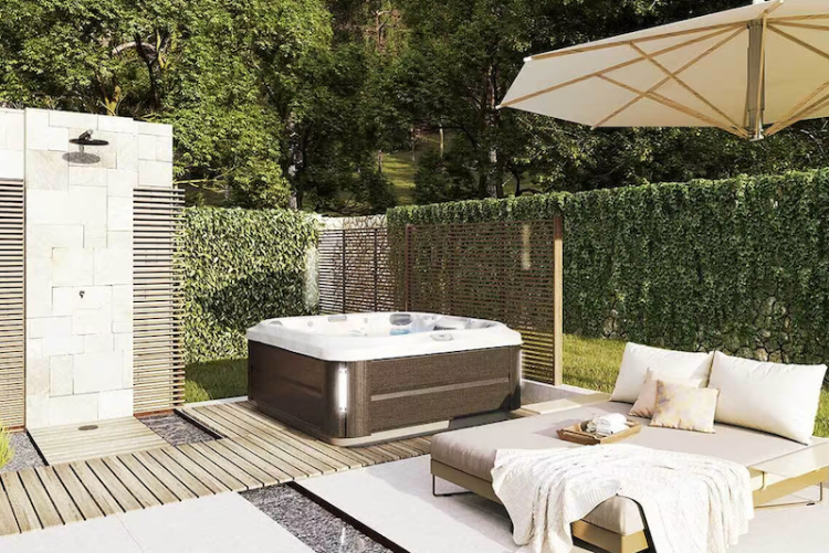 Comment bien choisir son spa Jacuzzi® pour son jardin ? - Décoration ...